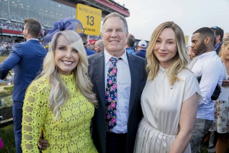 Debby Clarke Belichick Biografie, Familie, Karriere, Ehemann ...